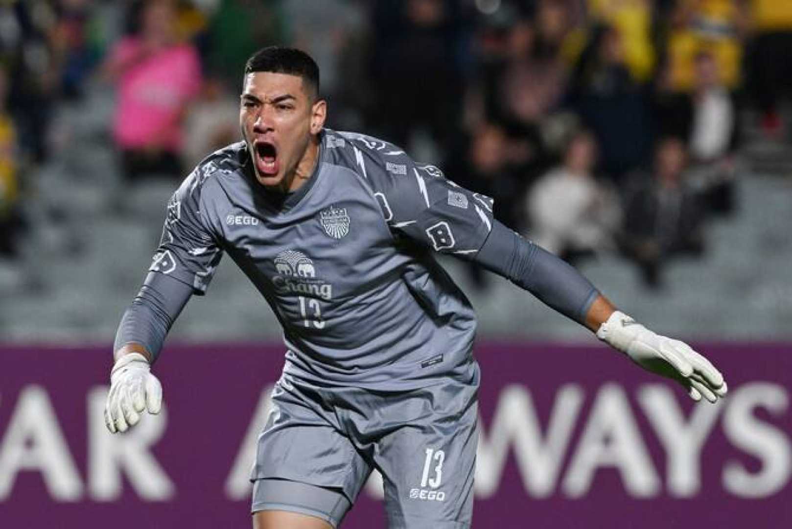 Neil Etheridge Ready for Ivan Toney Showdown as Buriram Face Al-Ahli - NNN